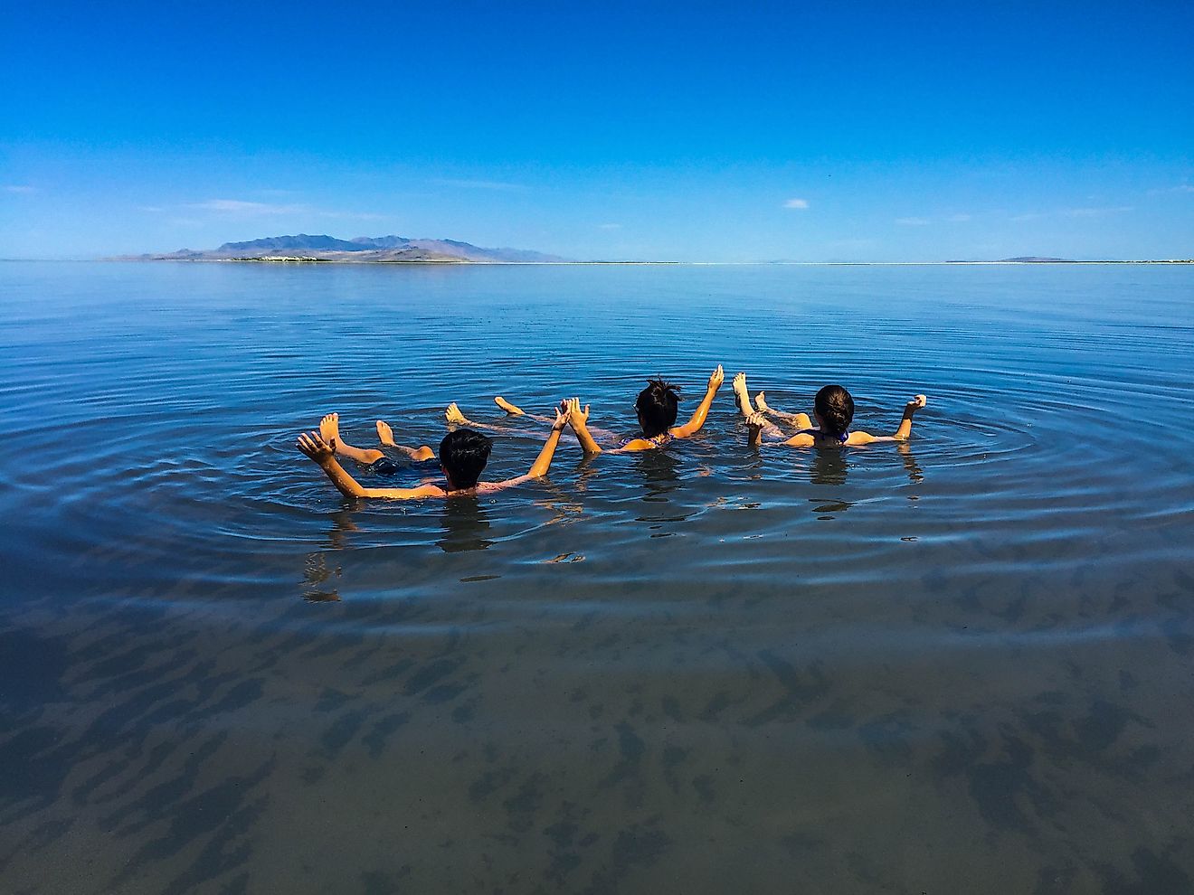10 Saltwater Lakes in The United States - All About America