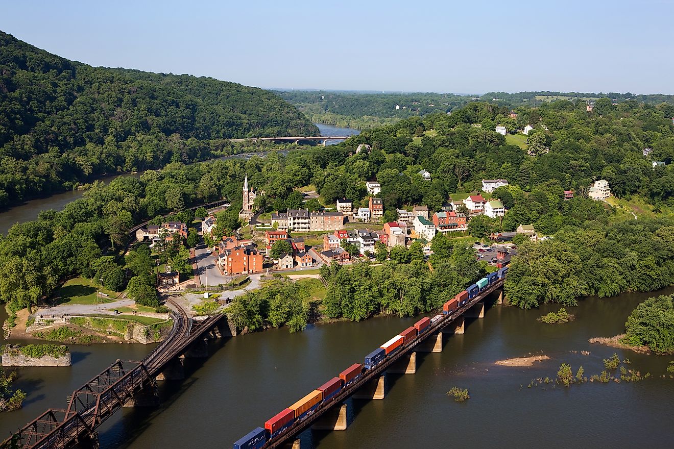 The Best Small Towns in The Appalachian Mountains - All About America
