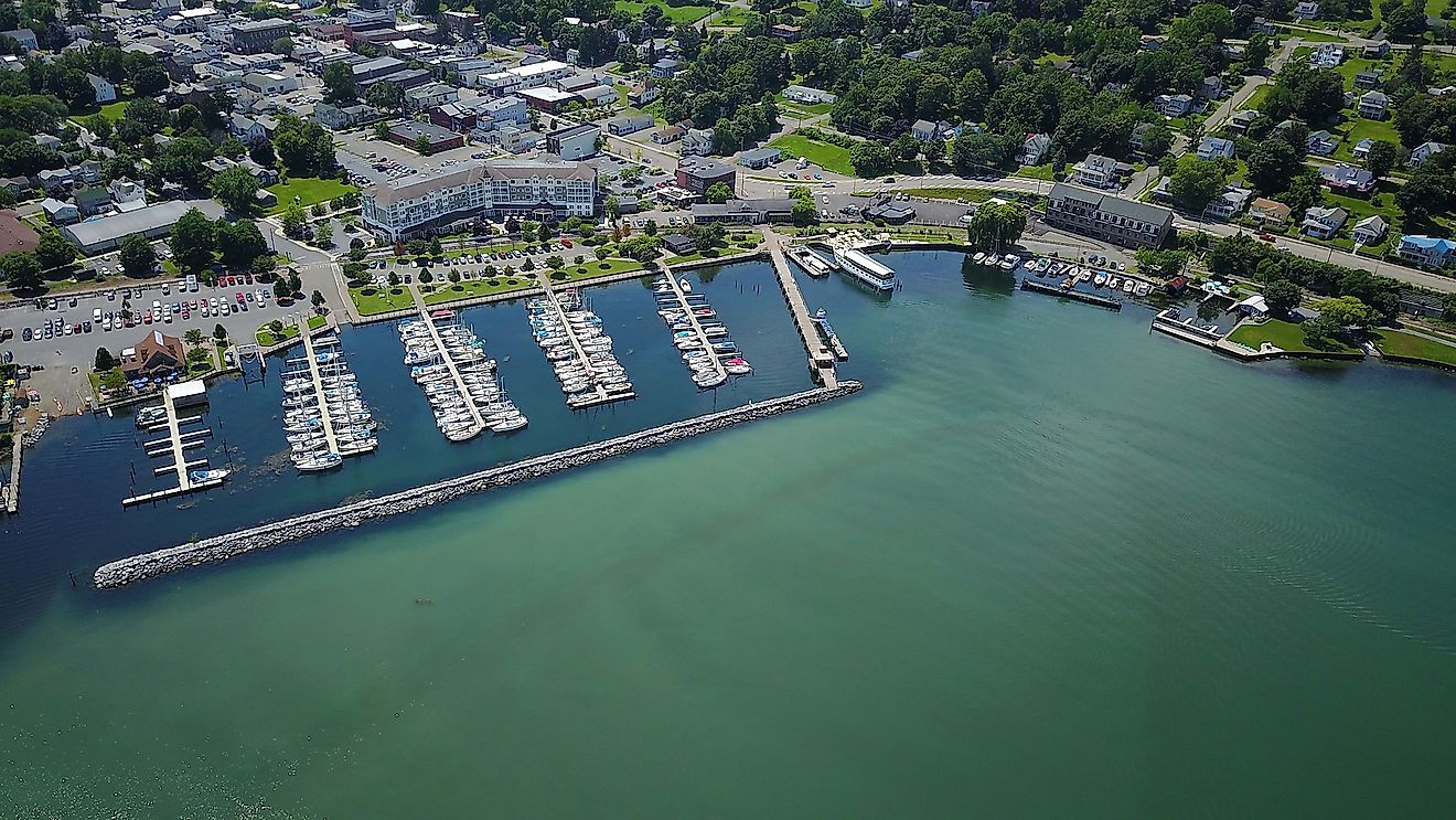 Seneca Lake, New York - All About America