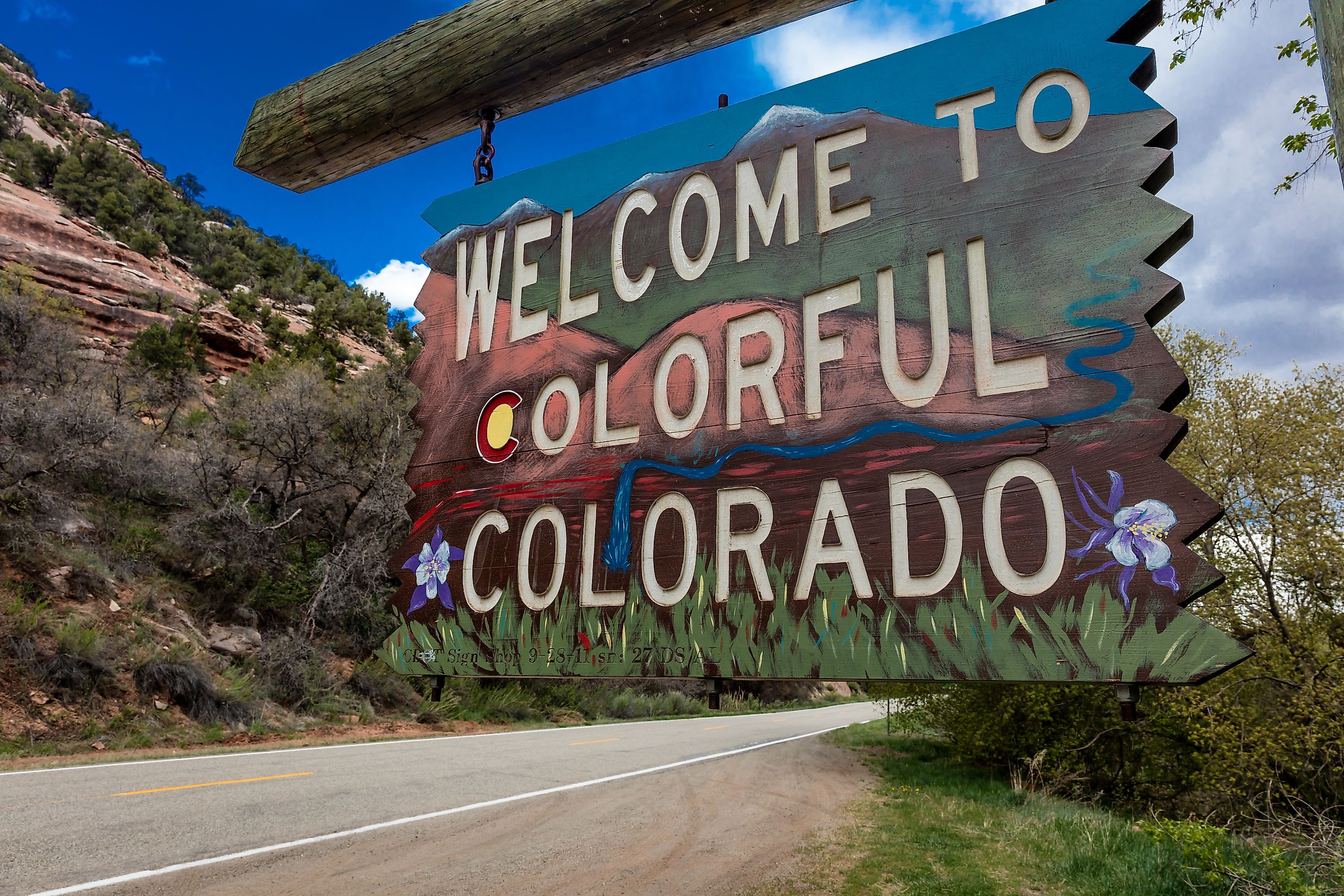 Guide Road & Recreation Atlas - 7th Edition | Co-op Benchmark Maps Colorado